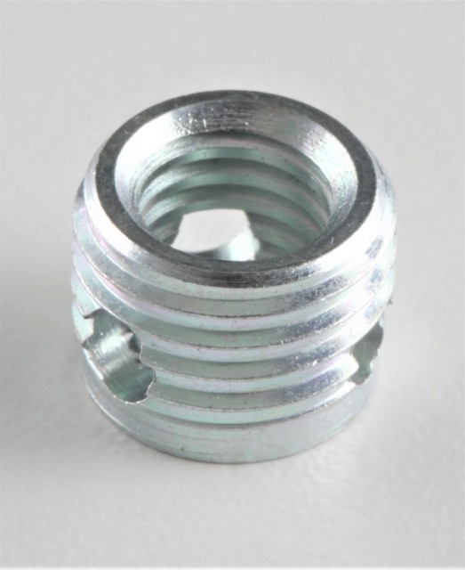 Selftapping insert with 3 holes