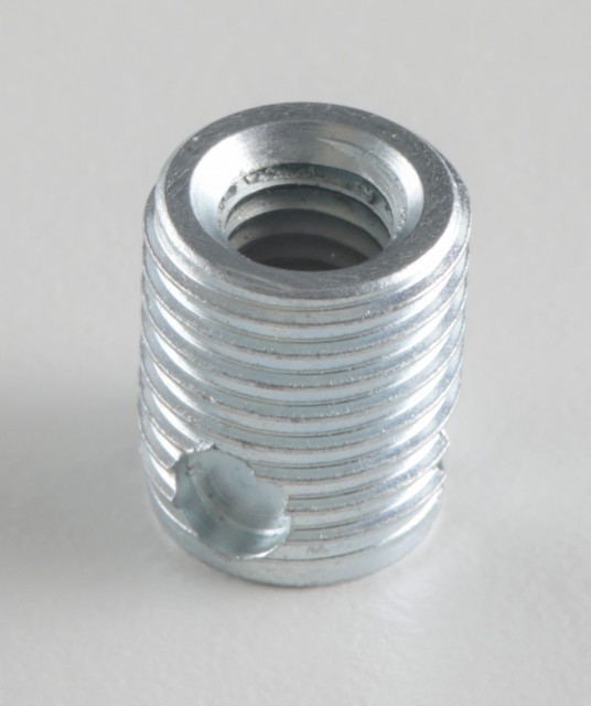 Selftapping insert with 3 blind holes