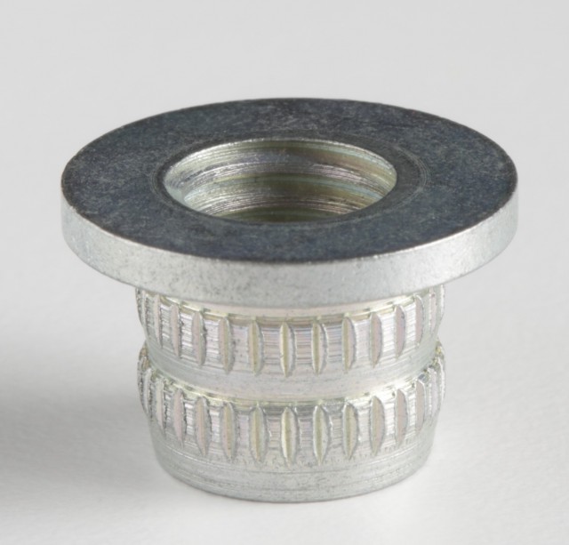 Tuerca de engaste, modelo TS